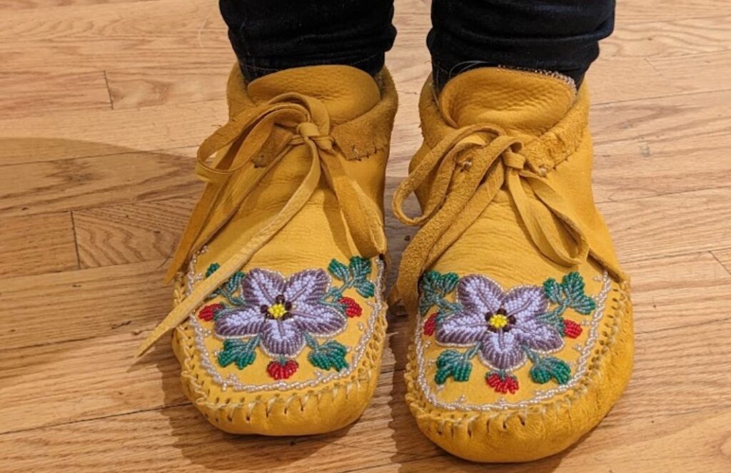 REFLECTIONS FROM LINDSAY DELARONDE'S MOCCASIN MAKING WORKSHOP - AGGV ...